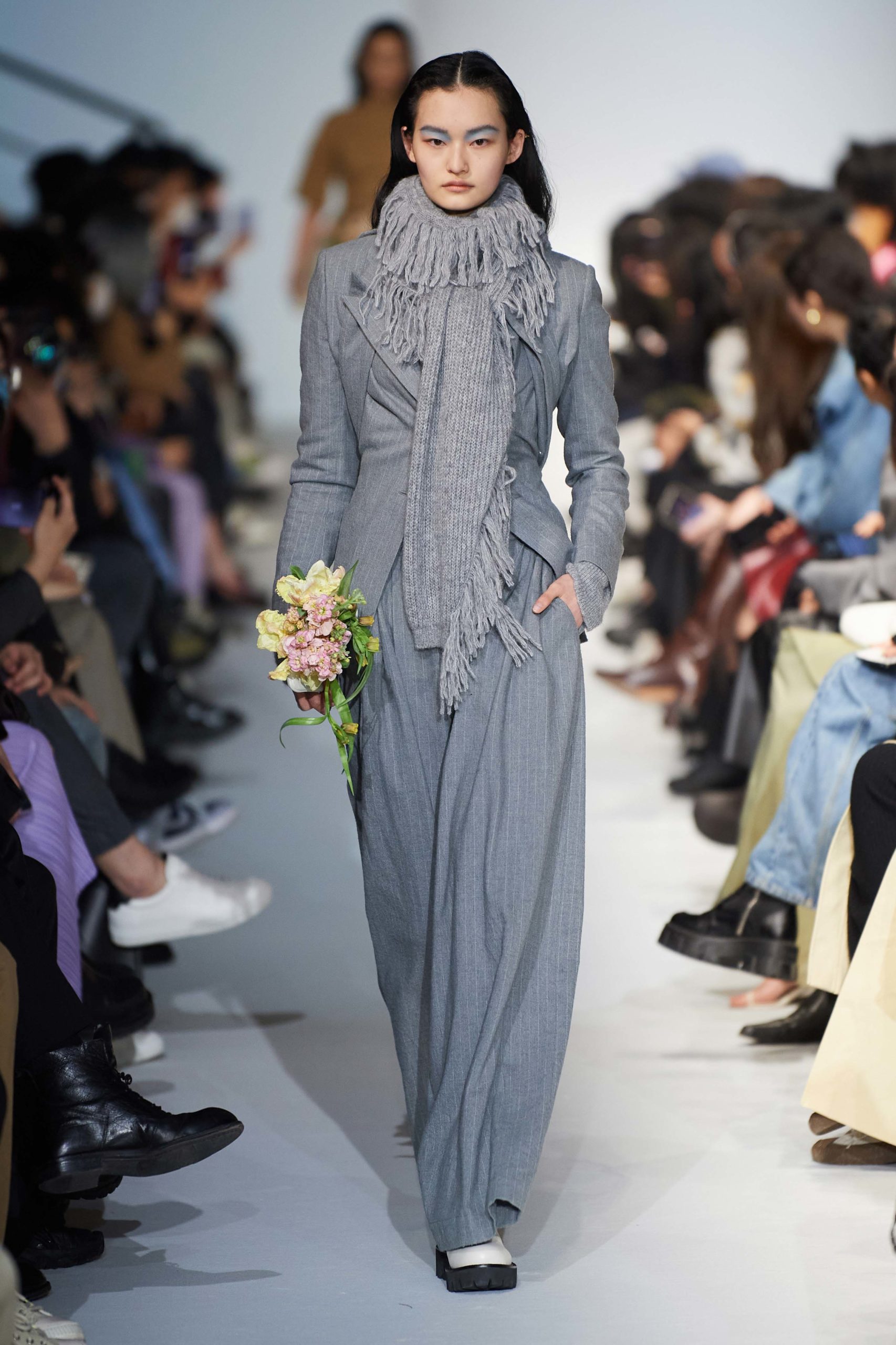 LOOKS – Dawei