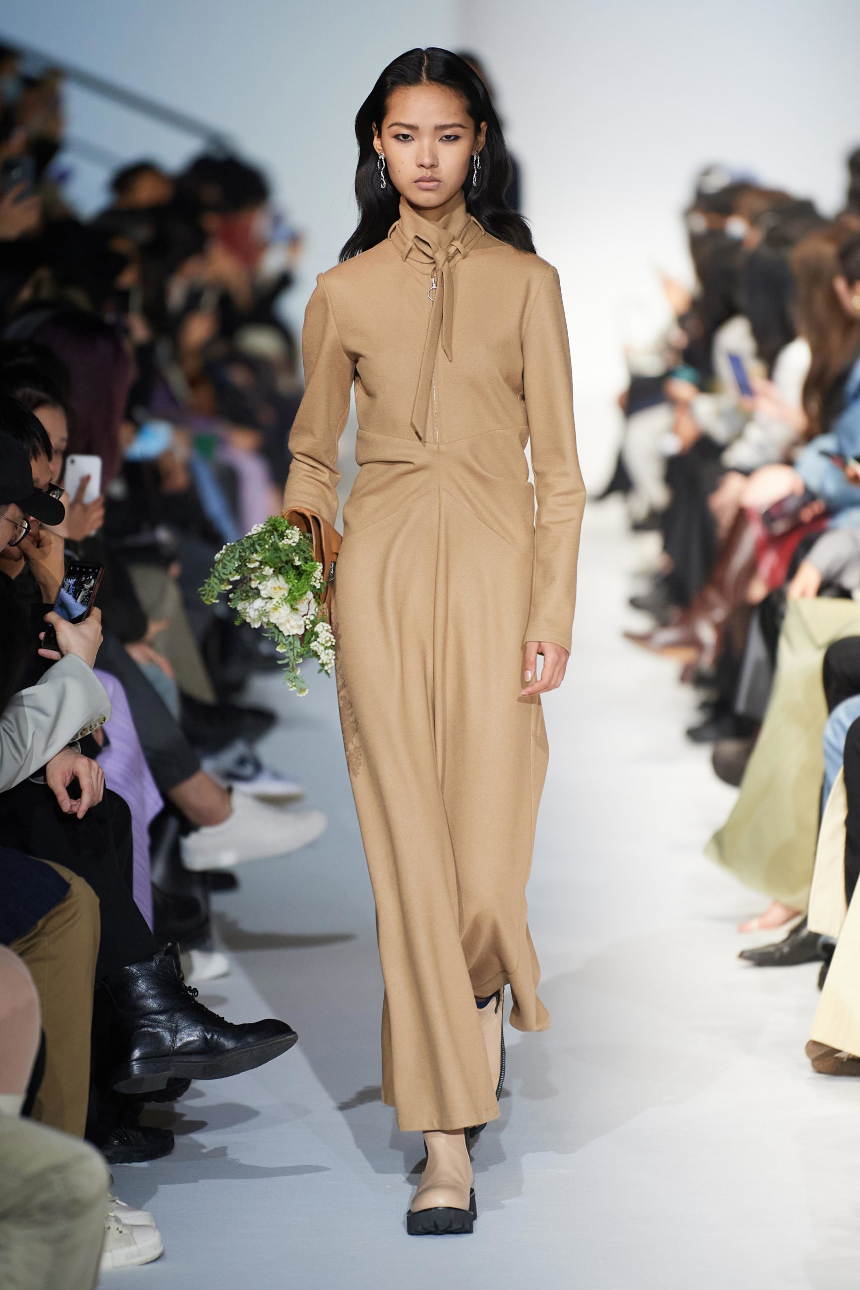 LOOKS – Dawei
