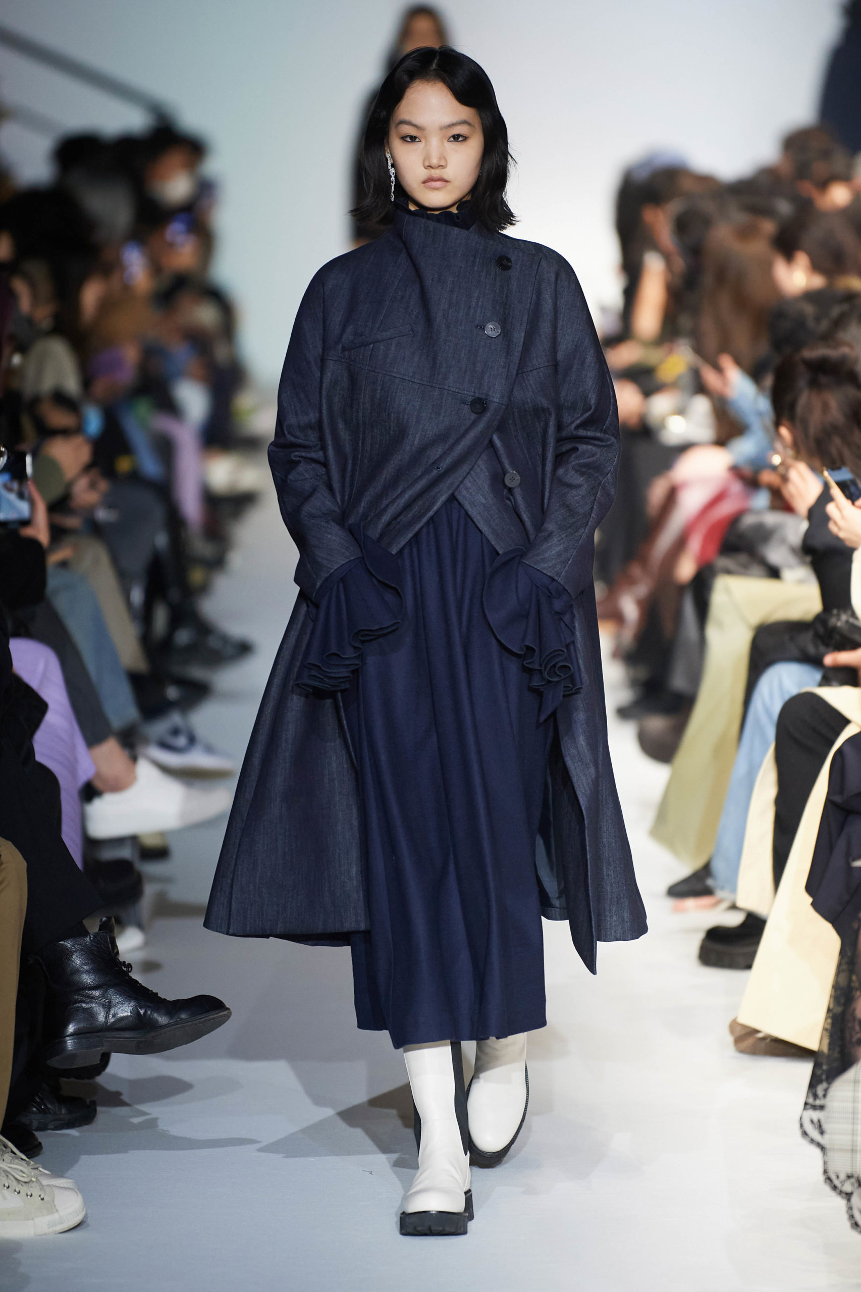 LOOKS – Dawei