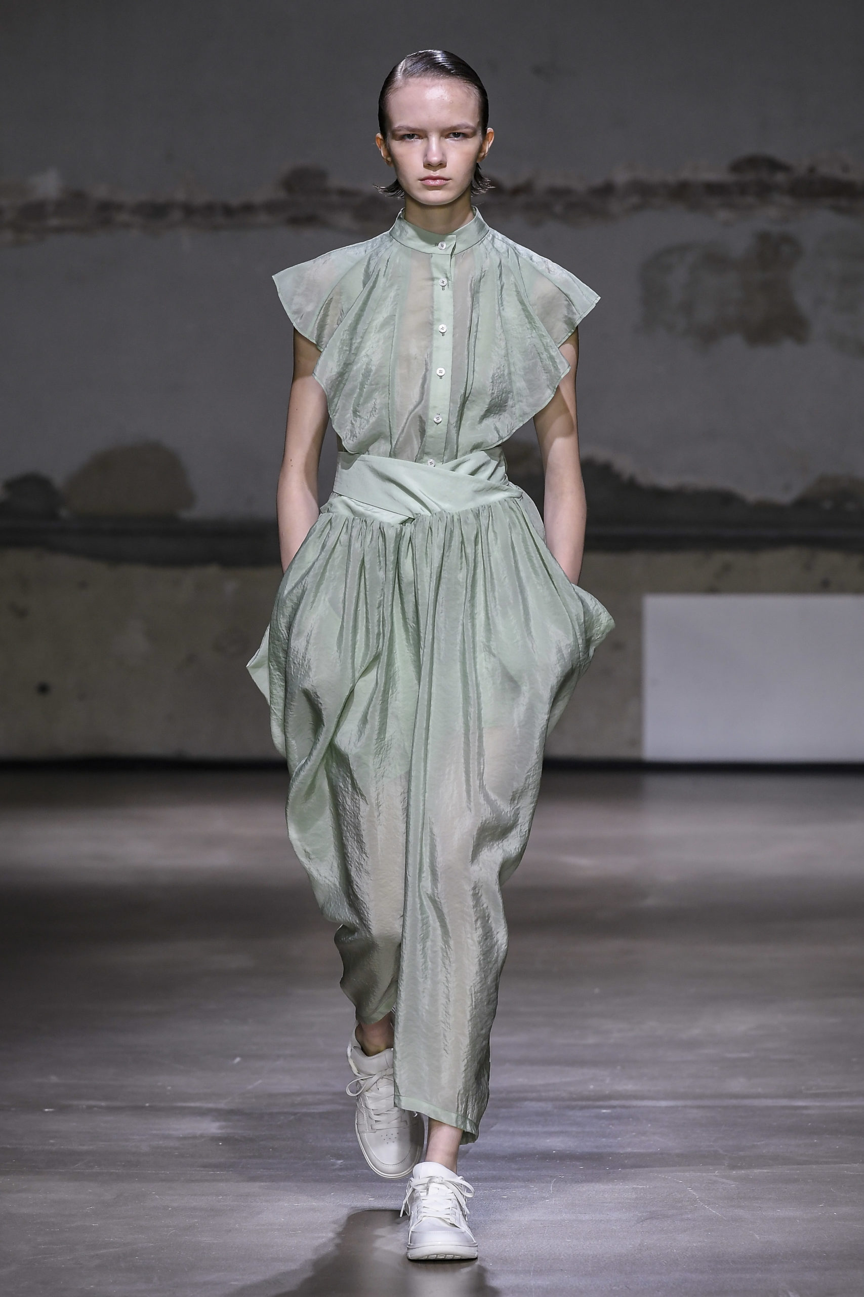 LOOKS – Dawei