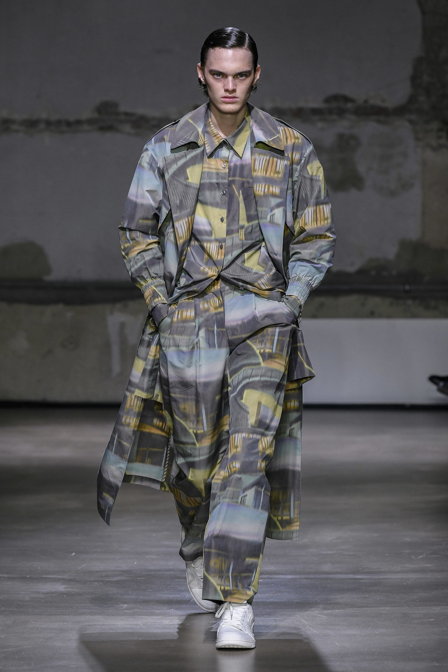 LOOKS – Dawei
