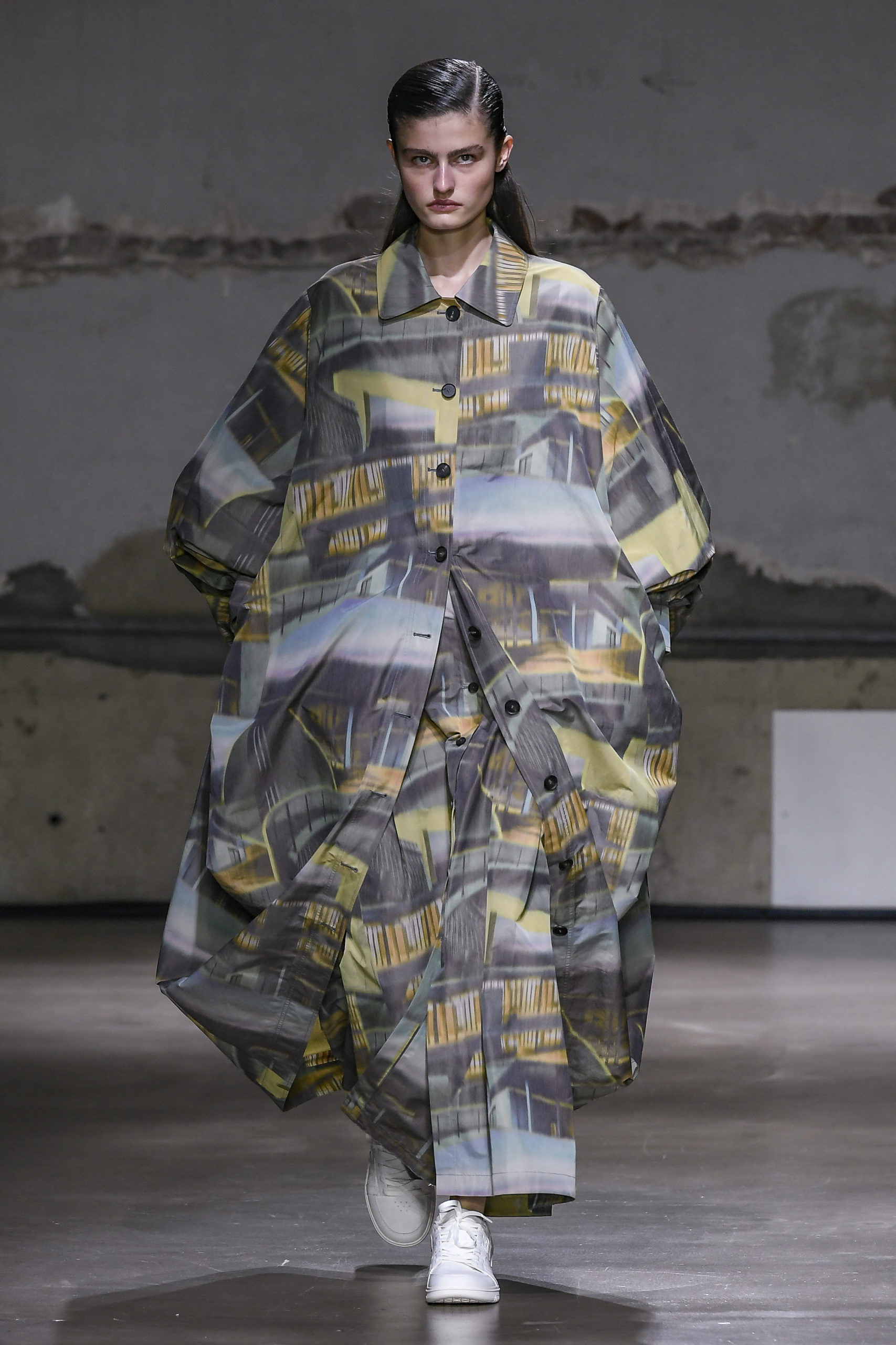 LOOKS – Dawei
