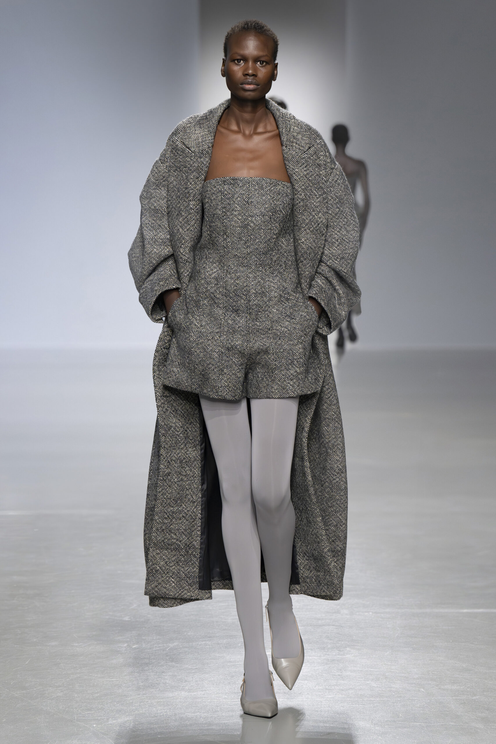 LOOKS – Dawei Studio