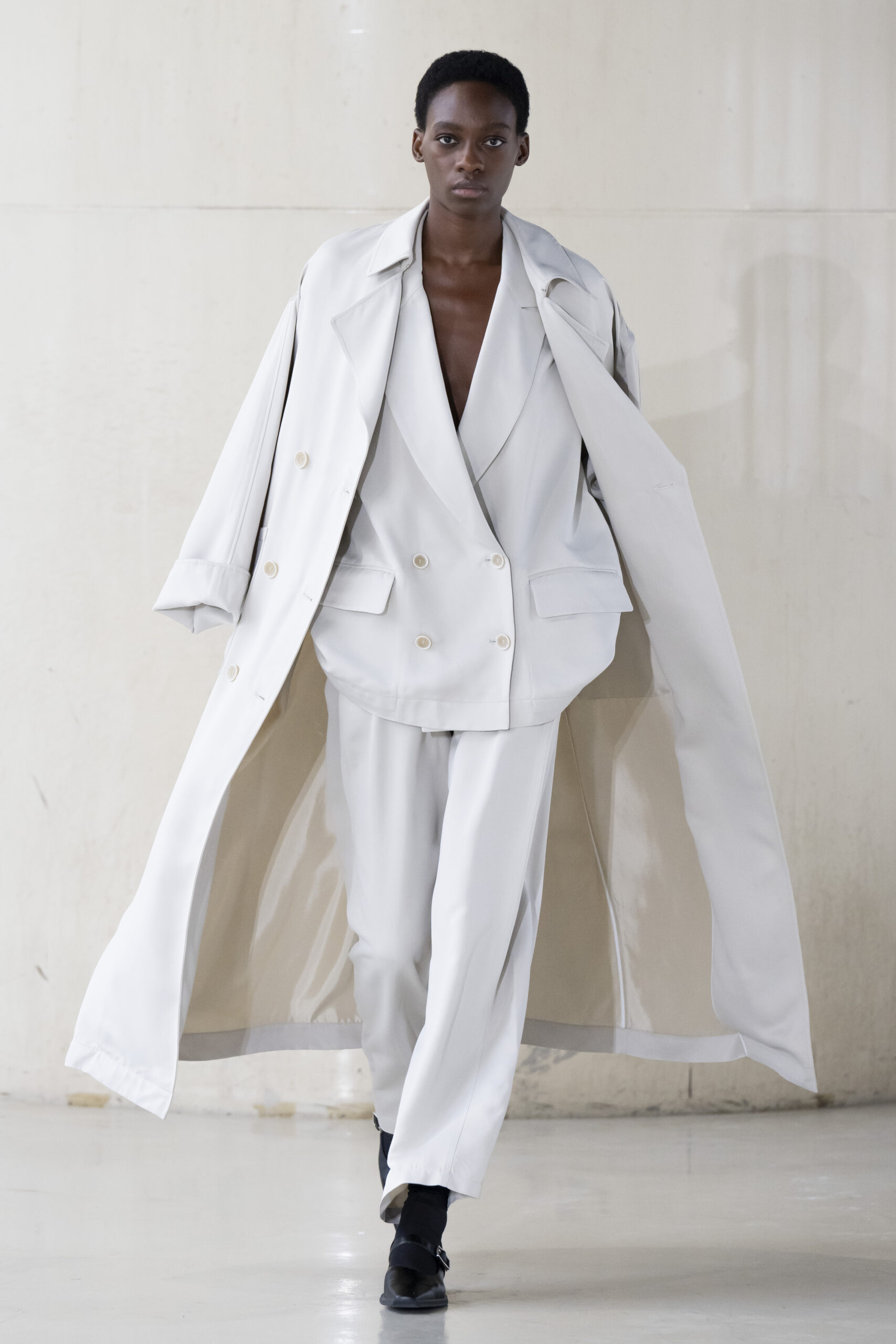 LOOKS – Dawei